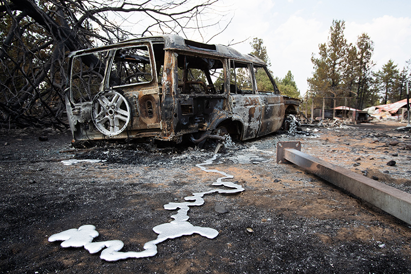 ‘How do you start again at 81?’ Sisters man loses home in Flat Fire ...