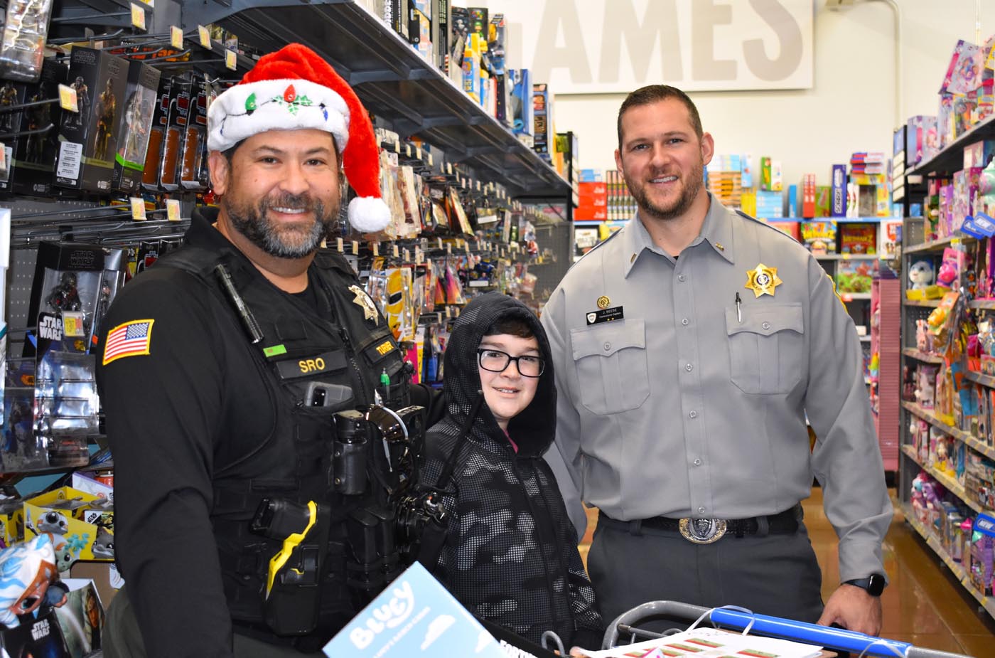 Sheriff’s Office hosts second Shop with a Cop event | Madras Pioneer